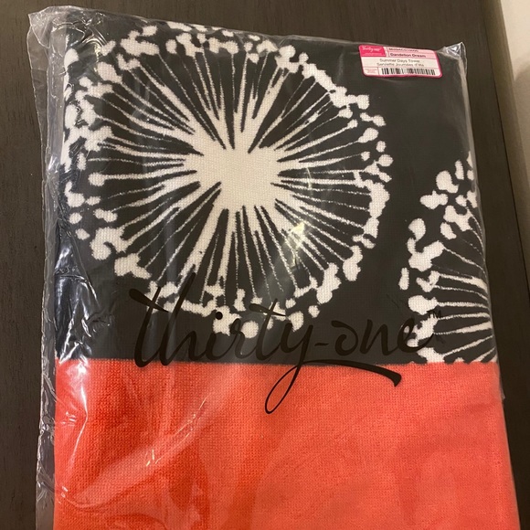thirty-one | Swim | Thirty One Summer Days Towel Set Dandelion Dream ...